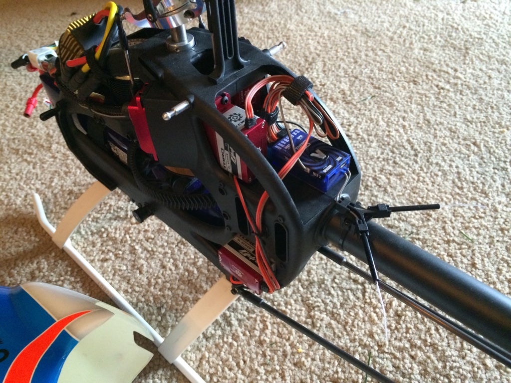 *SOLD* Logo 600SX V2 - Ready to Fly - HeliFreak