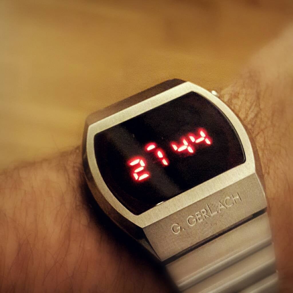 Digital Dress Watch | WatchUSeek Watch Forums