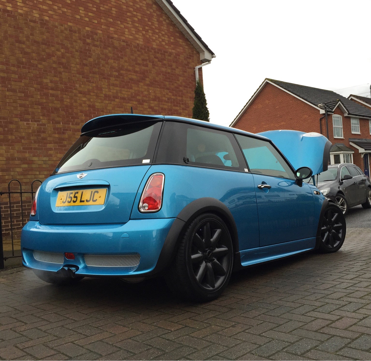 Electric Blue R53 (Low mileage,modified, Very clean) | MiniTorque.com