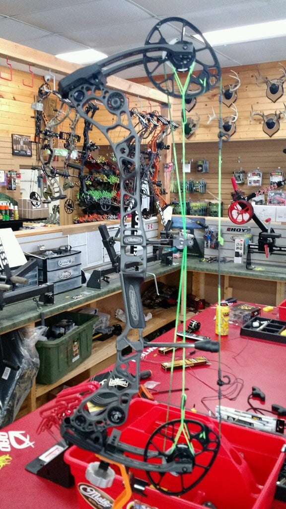 Flo colored bow strings pics | Archery Talk Forum