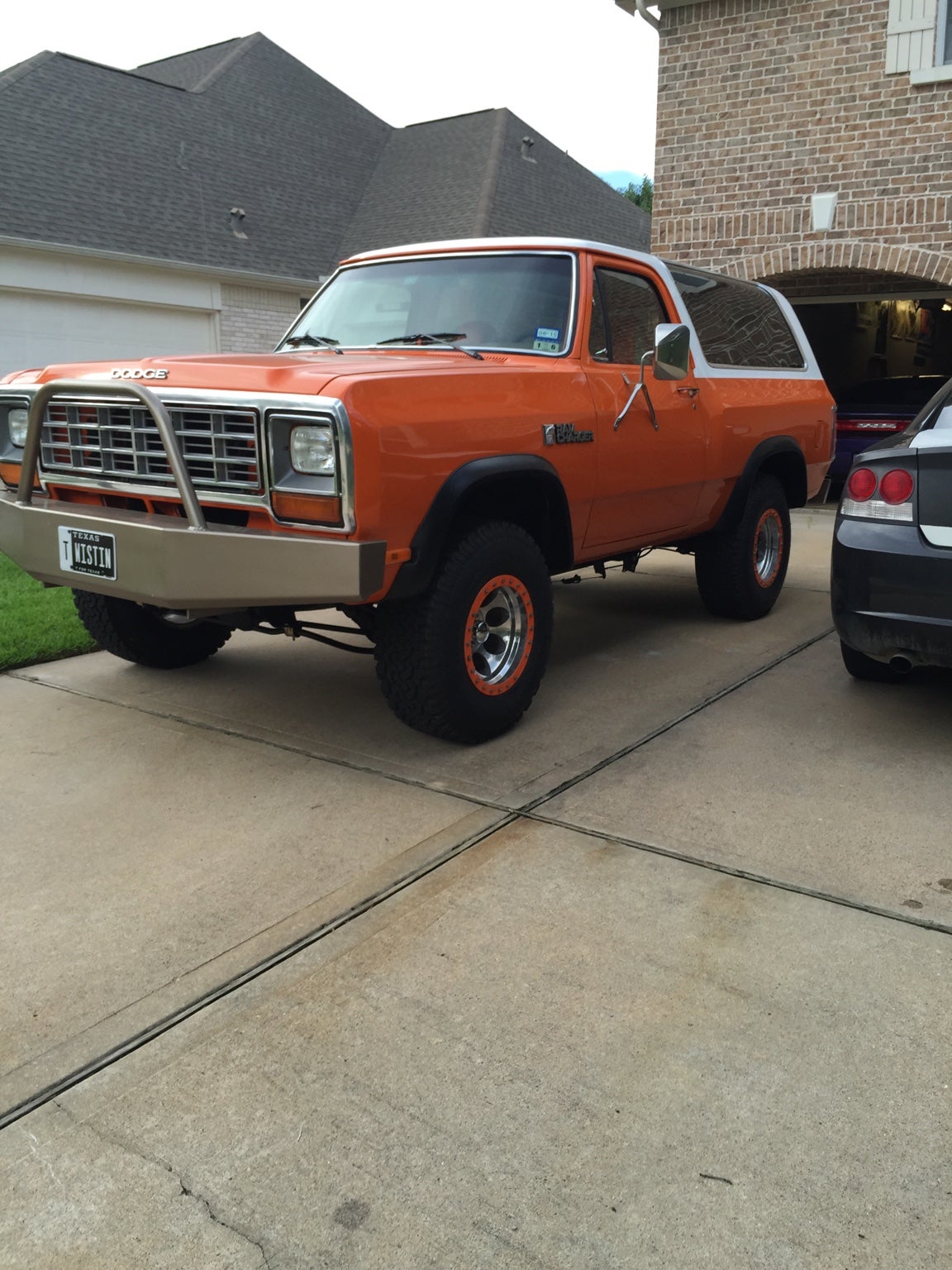 1985 4X4 Lifted Ramcharger Getting A 6.4 Crate Motor Installed | LX ...