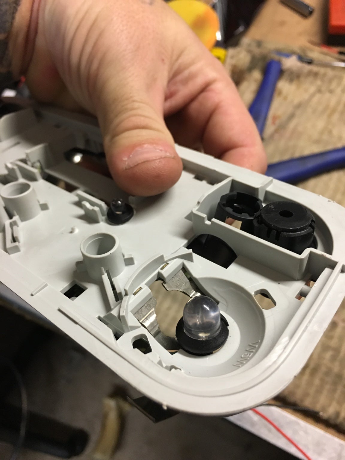 How to: Retrofitting Map Lights / Courtesy Lights | Audi TT Forum