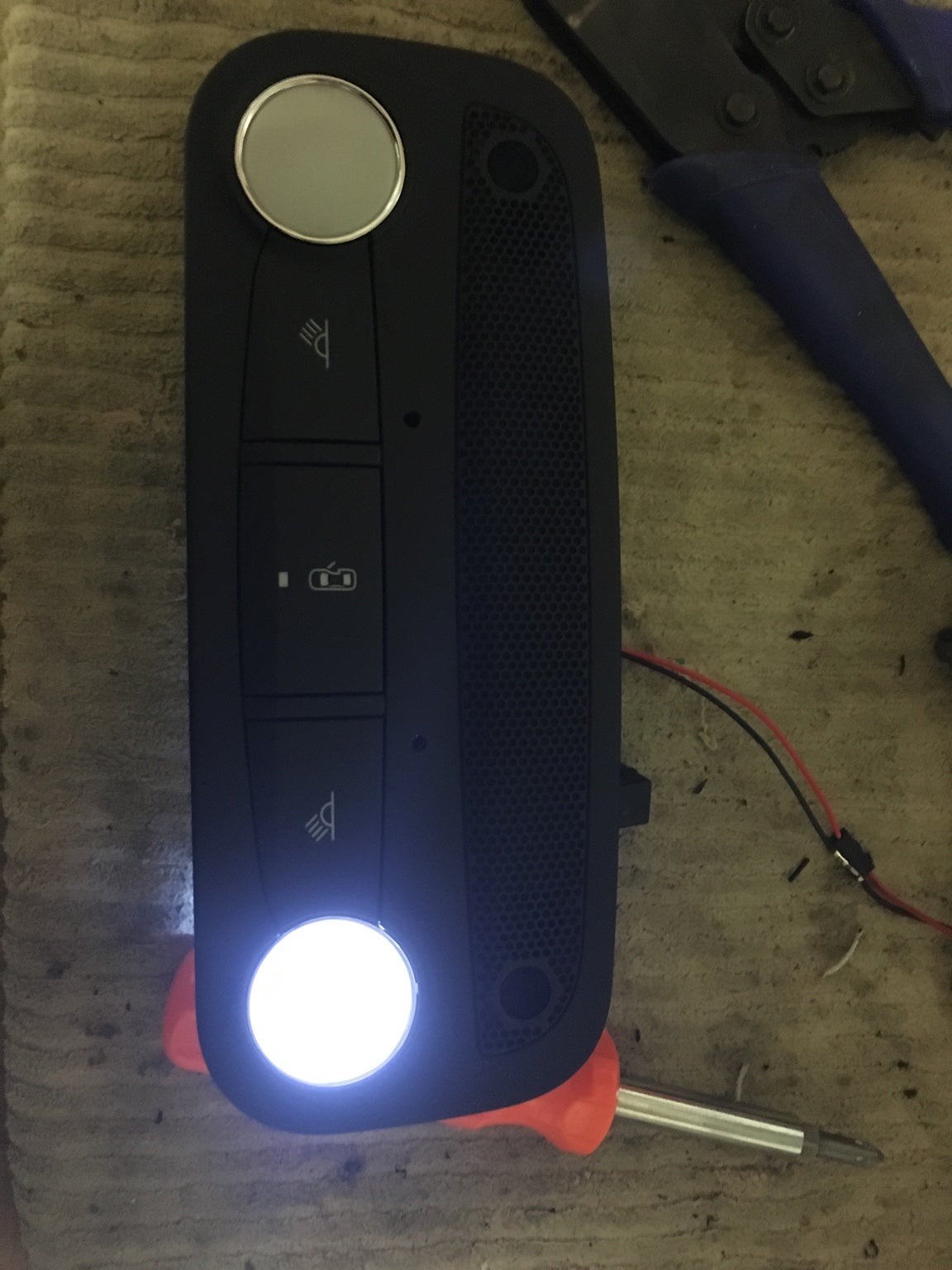 How to: Retrofitting Map Lights / Courtesy Lights | Audi TT Forum