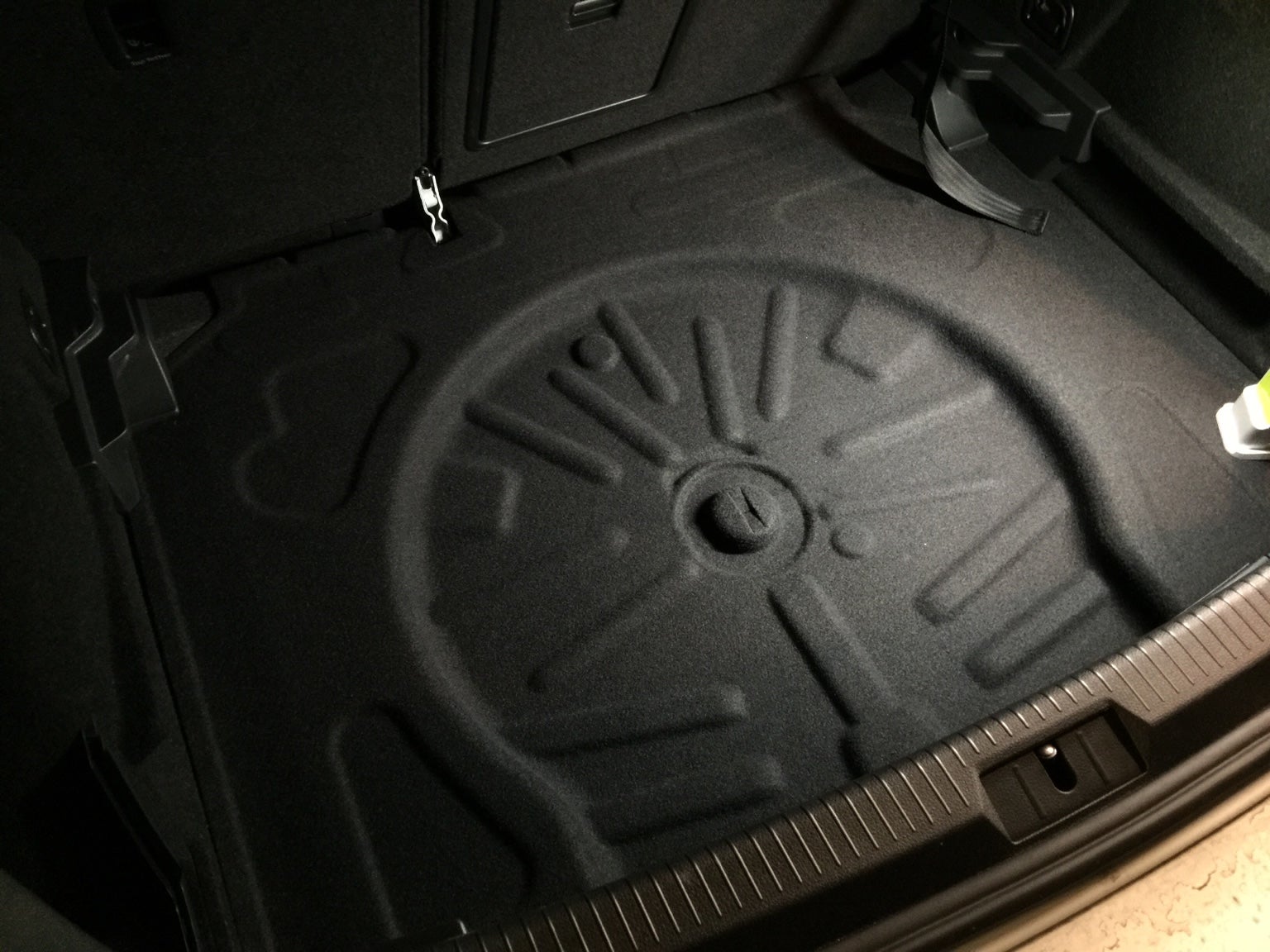 Helix Subwoofer and Golf R | VW Vortex - Volkswagen Forum
