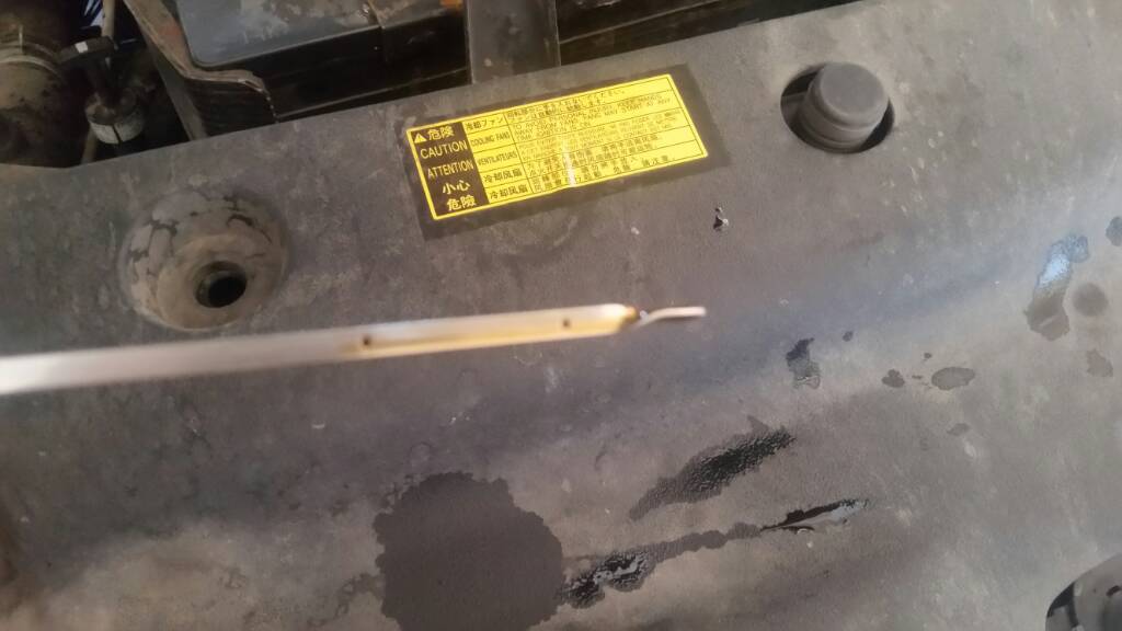 Why is the check oil light coming on from time to time | Toyota RAV4 Forums