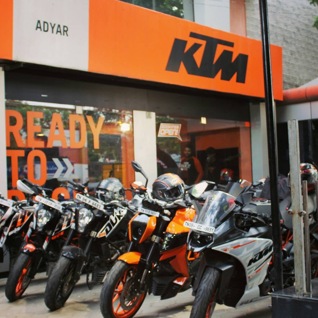 Custom Body Kit by AutologueDesign | KTM Duke 390 Forum