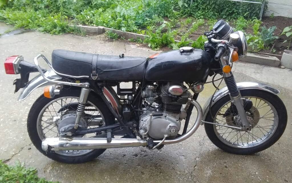 Just got gifted a '72 CB350 | Honda Twins