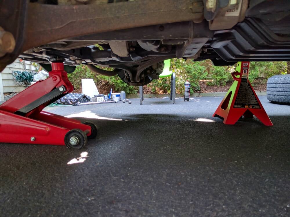 How to put '13 GC on jack stands? | Jeep Enthusiast Forums