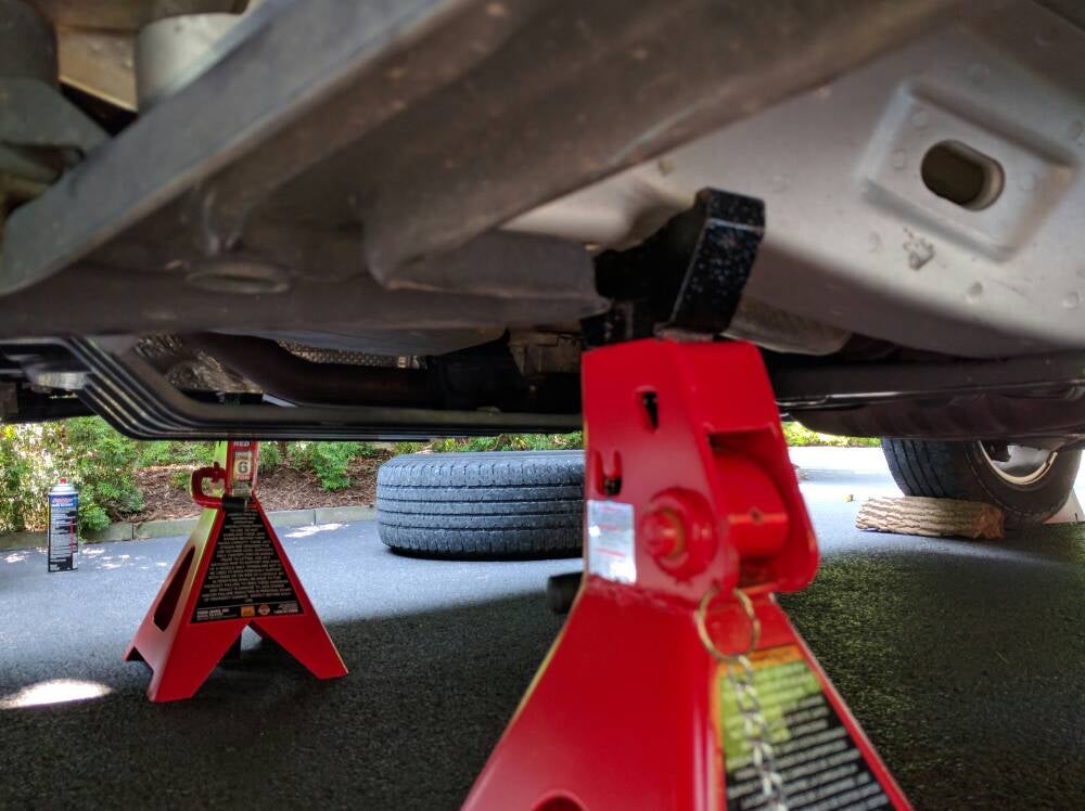 How to put '13 GC on jack stands? | Jeep Enthusiast Forums