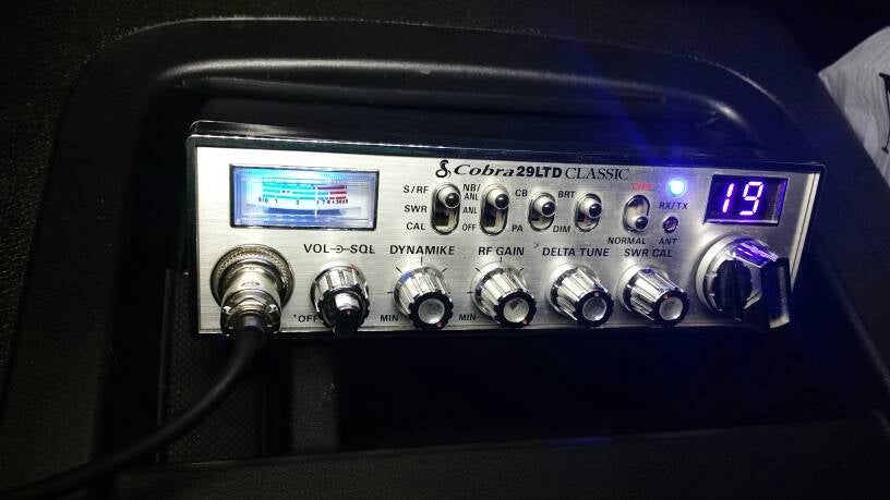LT2 Console/CB Radio Installation | Chevy Silverado and GMC Sierra Forum