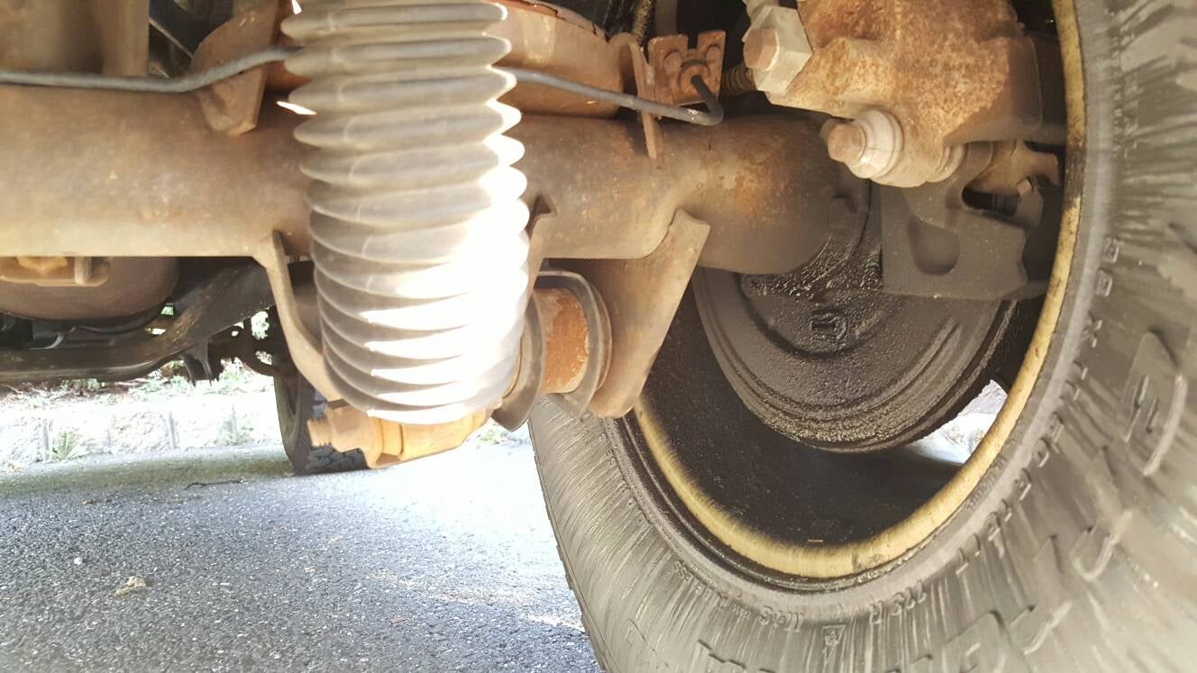 Grease inside rear wheels and tires | Jeep Wrangler Forum