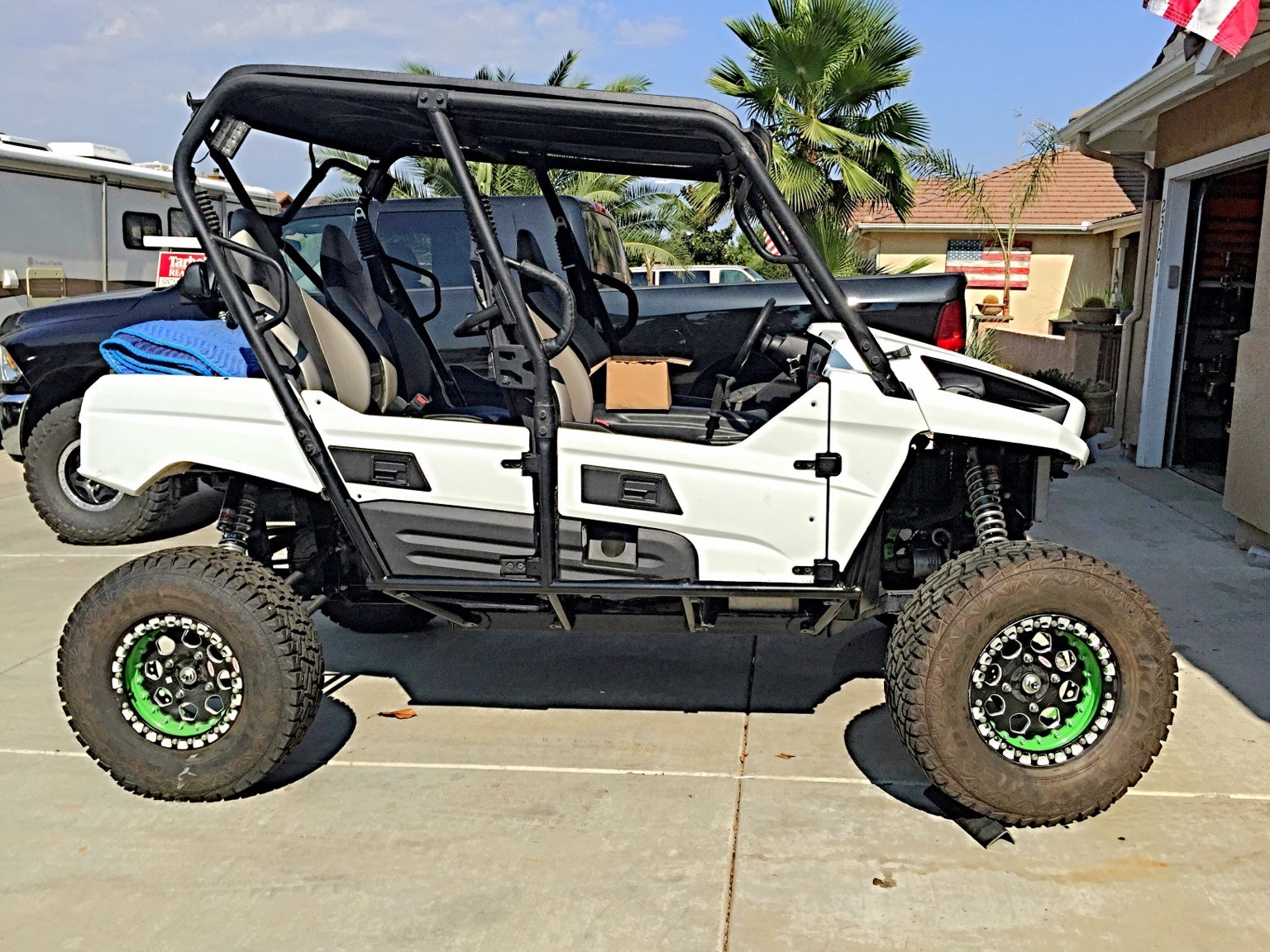 5.5" frame stretch, and 32s. 2014 teryx4 | Kawasaki Teryx Forum