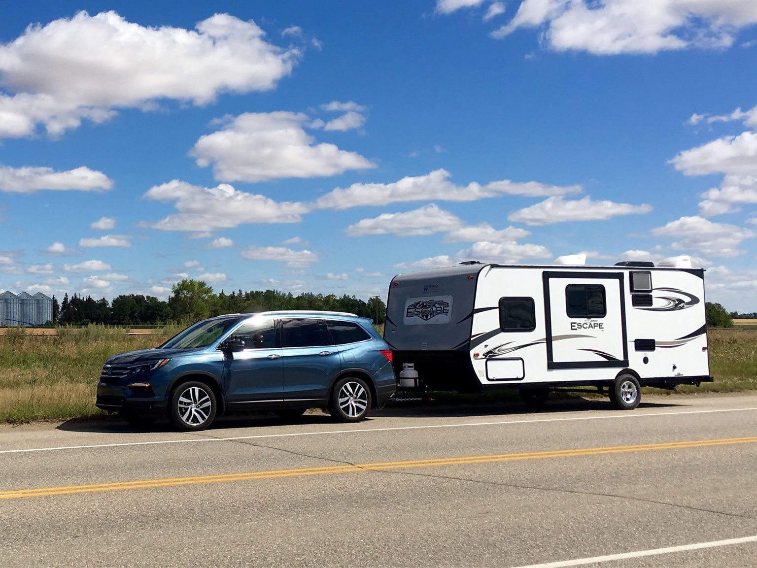 First Towing experience - 3100 lb, 370 hitch weight, 21 foot travel ...