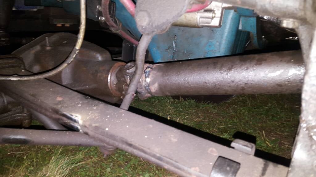 DT360 into 1991 F350 | The Diesel Garage