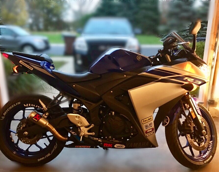 Carbon fiber wrapped my heel guards | Yamaha R3 Forums