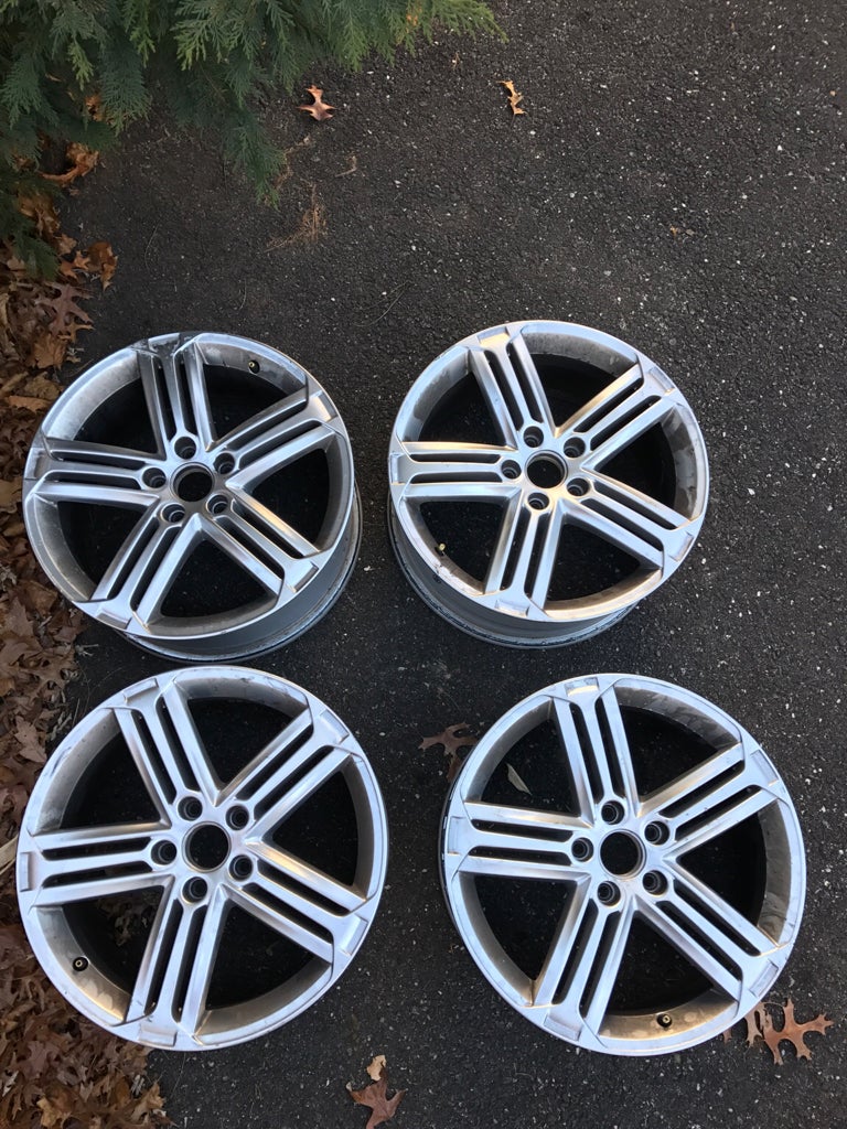 FS- 18 OEM Talladega Golf R wheels | VW Vortex - Volkswagen Forum