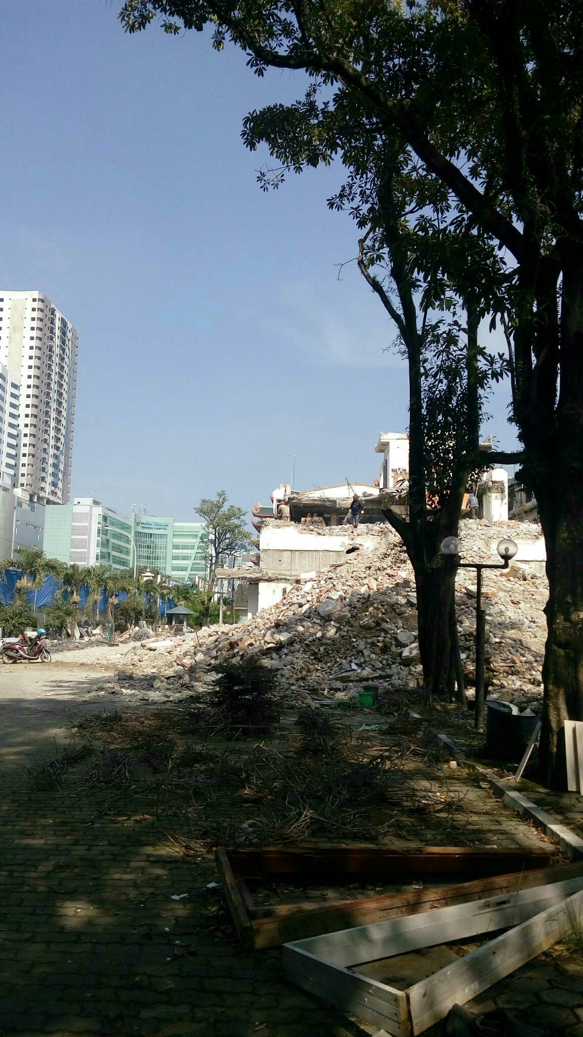 Medan l Mandiri Tower l Office Building l 12 Floors l U/C ...