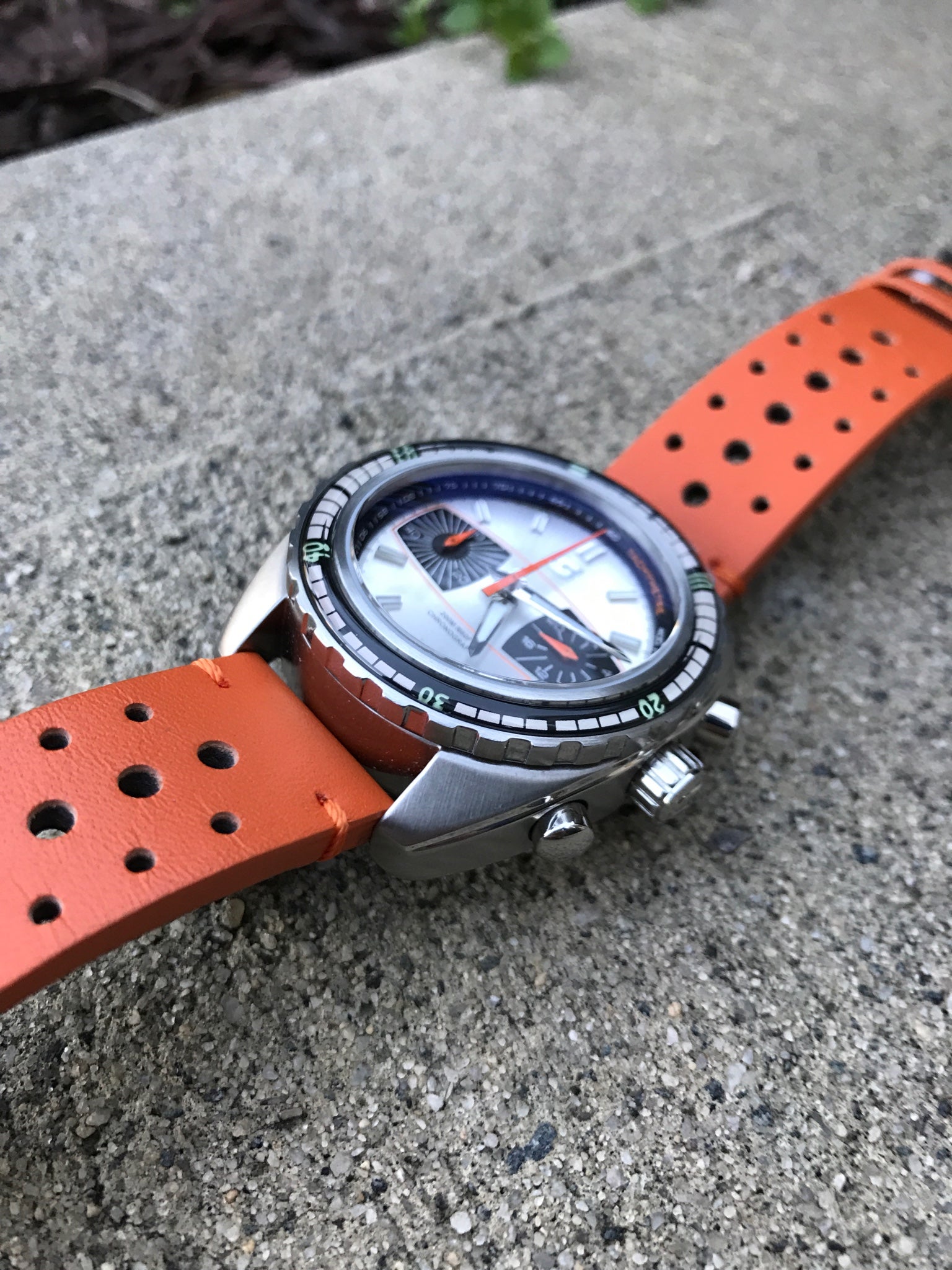 Beautiful STRATON SYNCRO Chronograph mini review **** | WatchUSeek ...