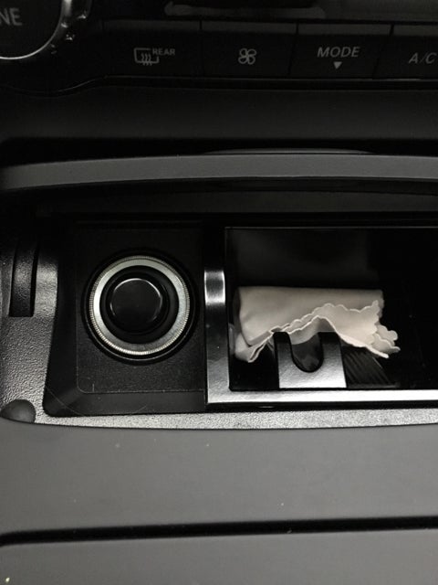 12V Socket Cover | Mercedes-Benz GLA Forum