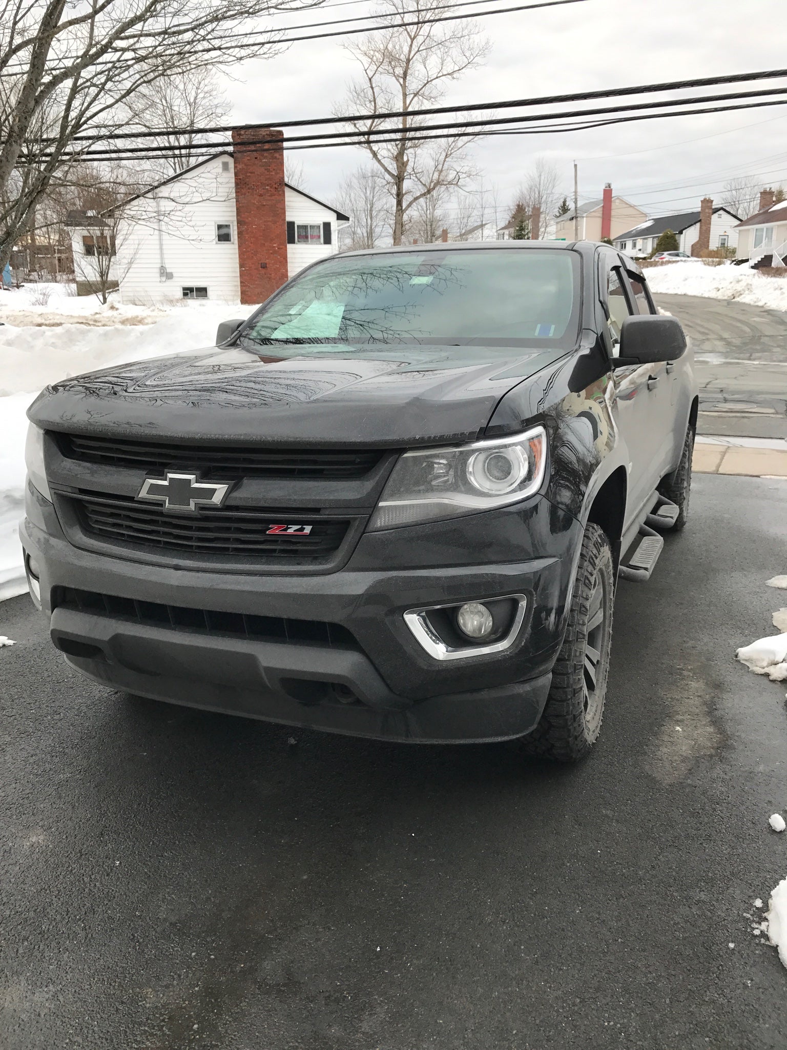 Z71 front grille emblem | Chevy Colorado & GMC Canyon