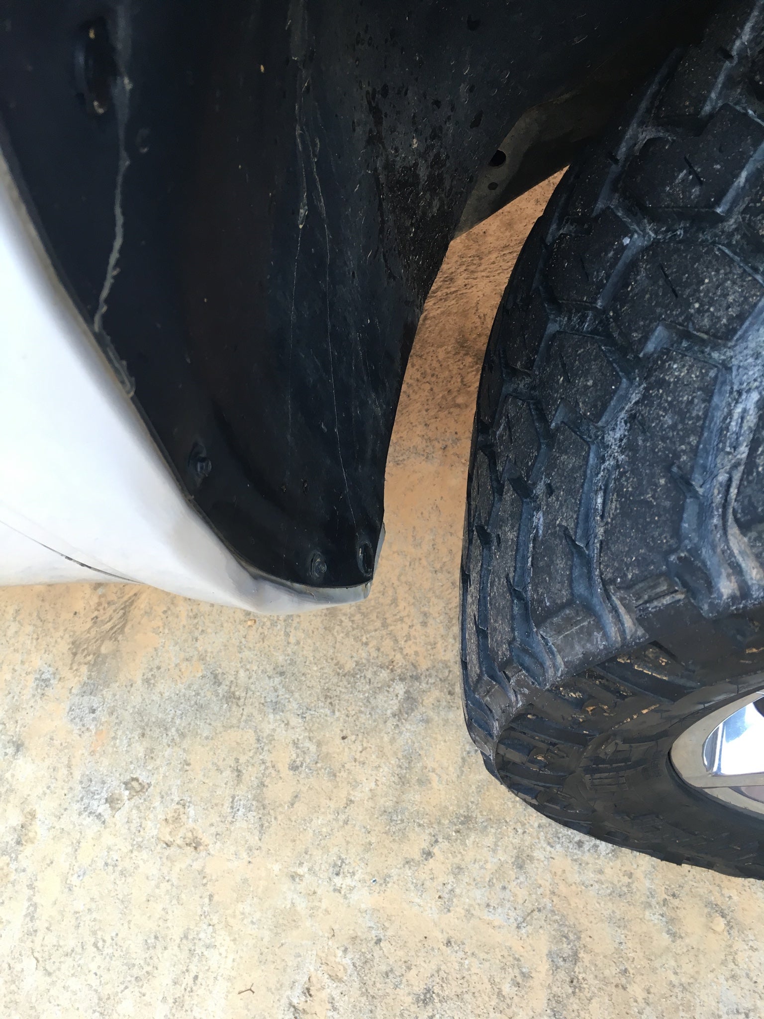 Tires rubbing | GMC Truck Forum