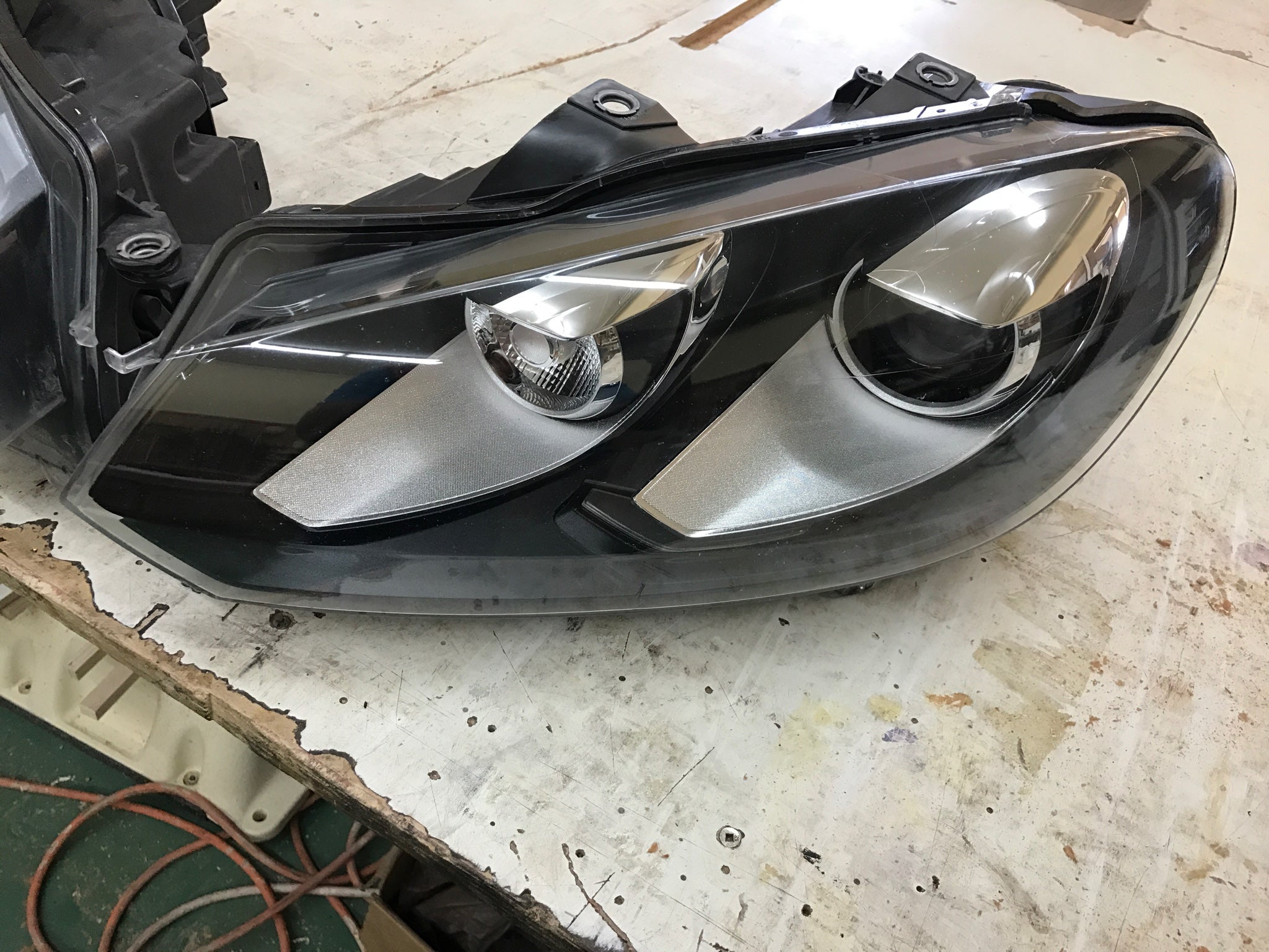 Stock Golf R headlights | VW Vortex - Volkswagen Forum