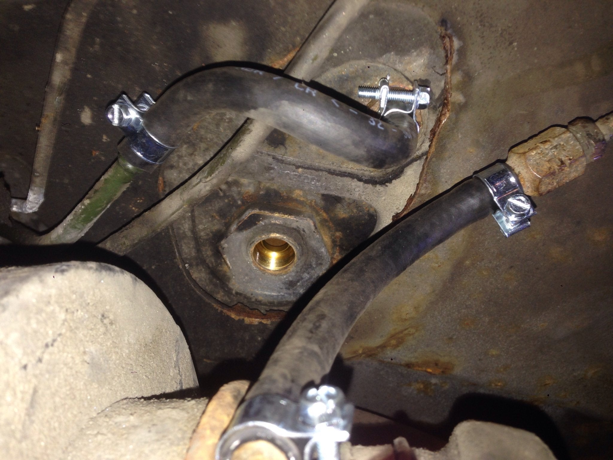 W126 Fuel Hose Refresh | Mercedes-Benz Forum