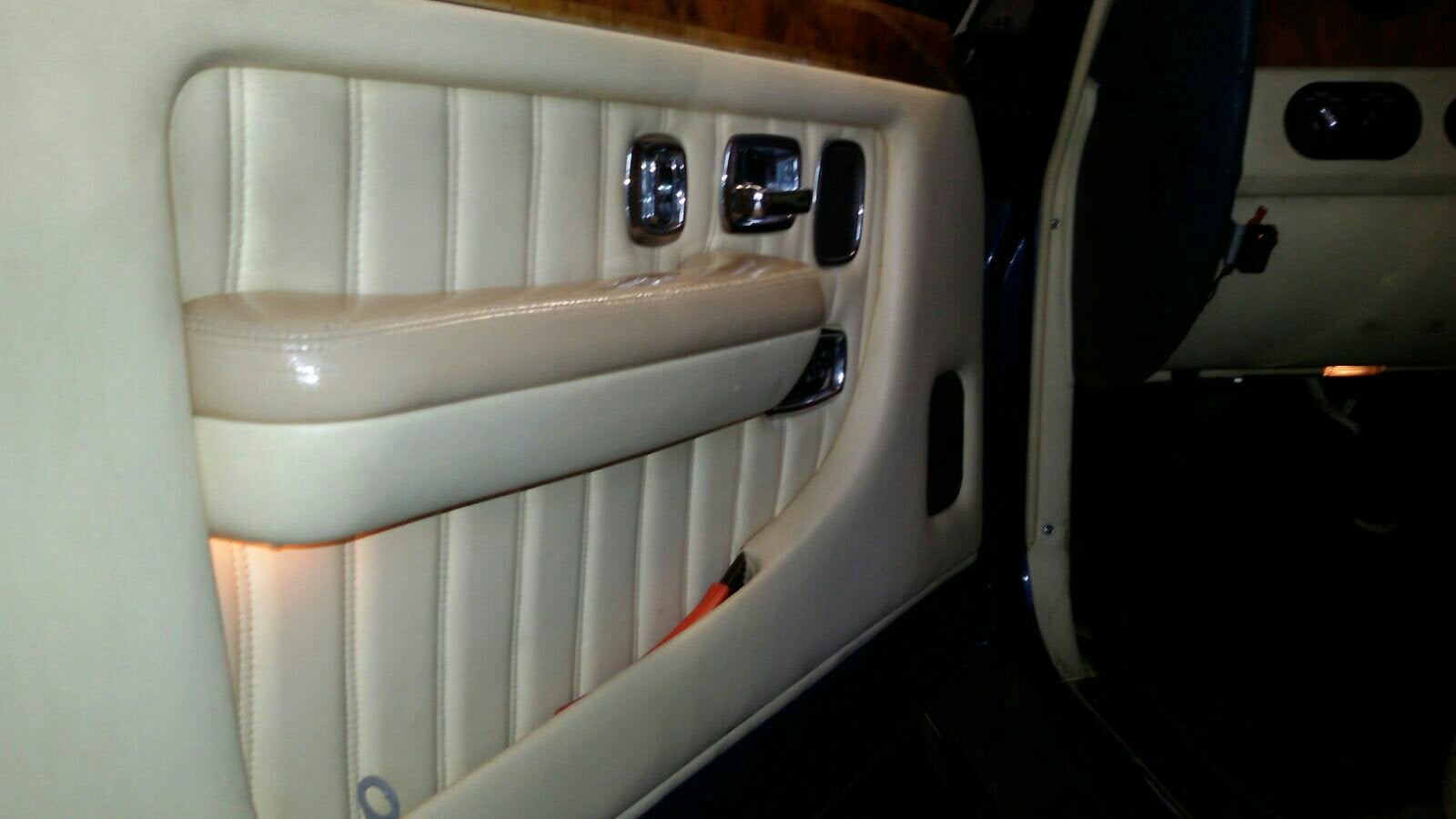 Bentley Brooklands Interior Color Code (Magnolia) | Rolls-Royce and ...
