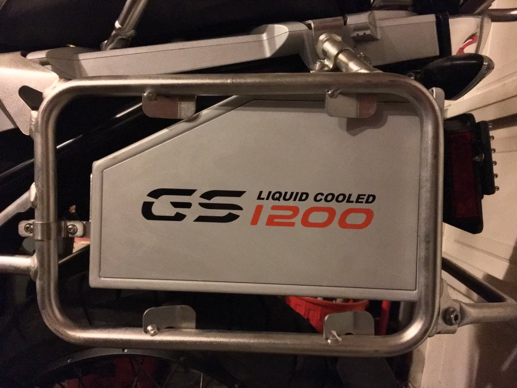 R1200gsa LC toolbox | Adventure Rider