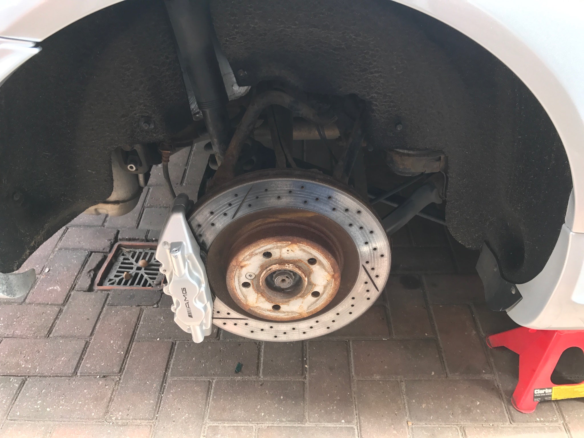 Rebuilding SLK 55 Brake Calipers ! | Mercedes SLK World