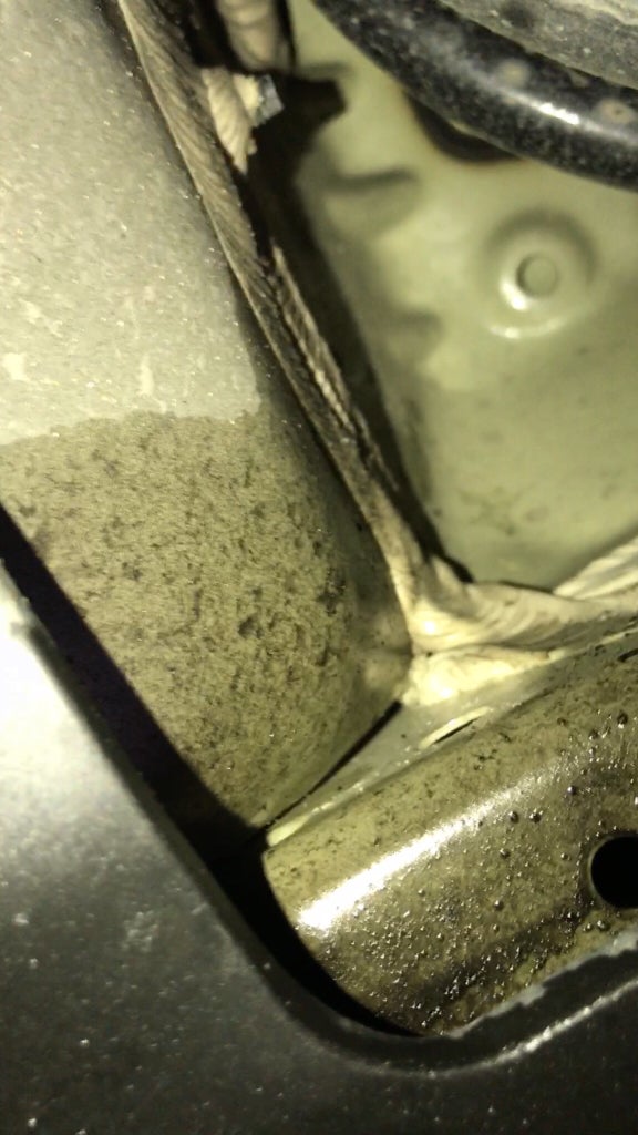 Wheel well oil leak | Kia Forum