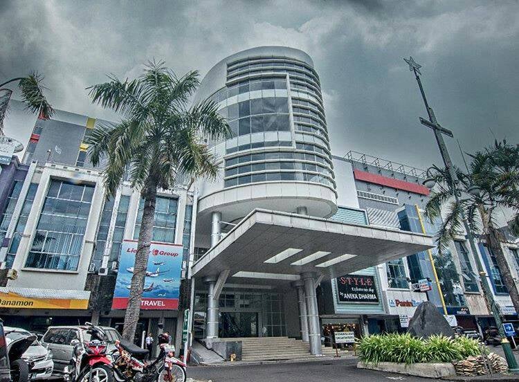 MANADO | Star Square | Mall 5 floors | U Hotel 18 floors | Page 3 ...