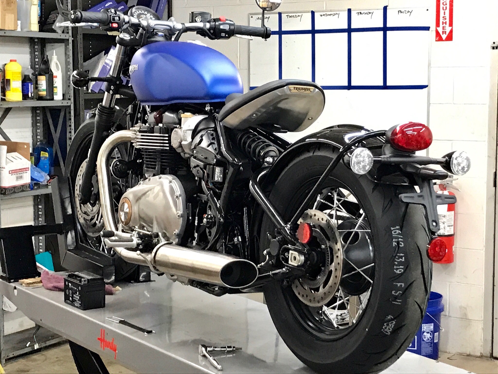 Matte Caspian Blue Bobber: the only one | Triumph Bobber Forum