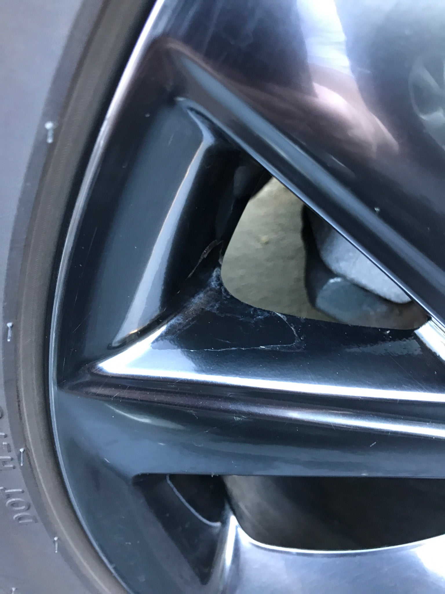 Wheel paint peeling off | Hyundai Forums