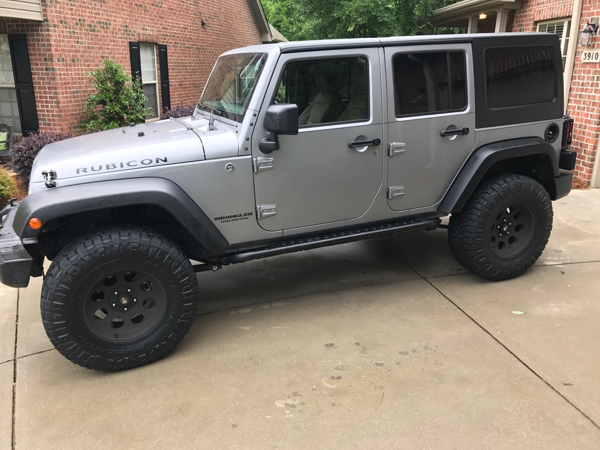 Anyone have 17" wheels with 35" tires? | Jeep Wrangler Forum