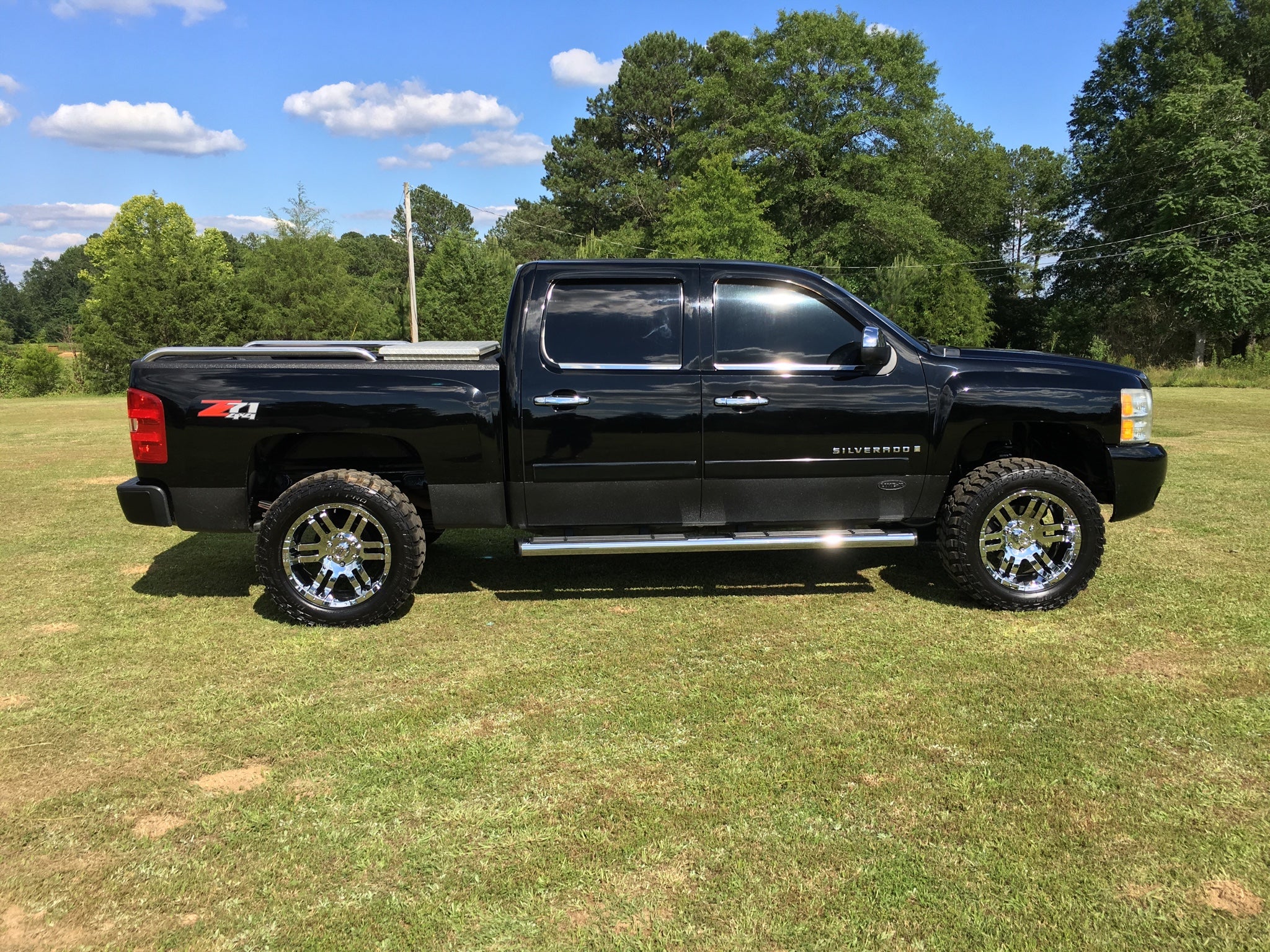 Full Line-X Exterior Body Armor w/images | Chevy Silverado and GMC ...