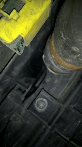 MKV R32 Radiator fan replacement DIY. | VW Vortex - Volkswagen Forum