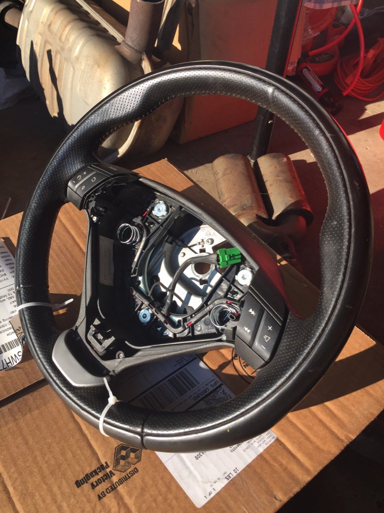 R-Design Steering Wheel SWAP! | SwedeSpeed - Volvo Performance Forum