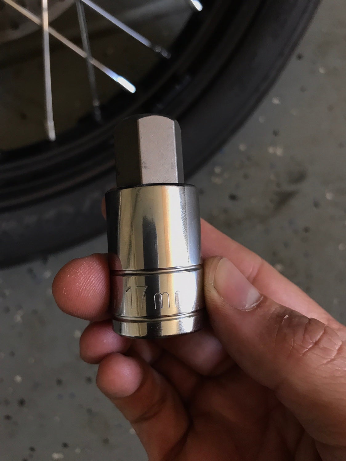 removing front wheel | Triumph Bobber Forum