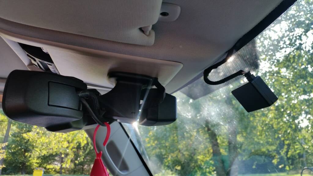 Rear view mirror object in front | Jeep Commander Forum