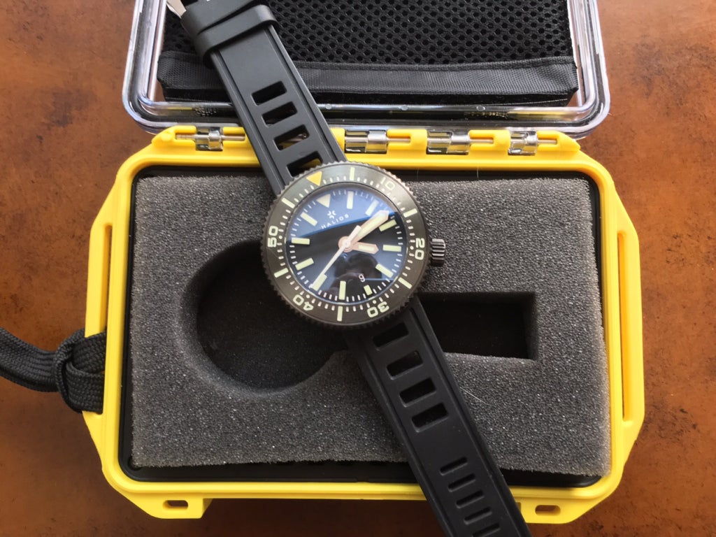 SOLD: 1000M Halios Puck 1 - DLC Diver | WatchUSeek Watch Forums