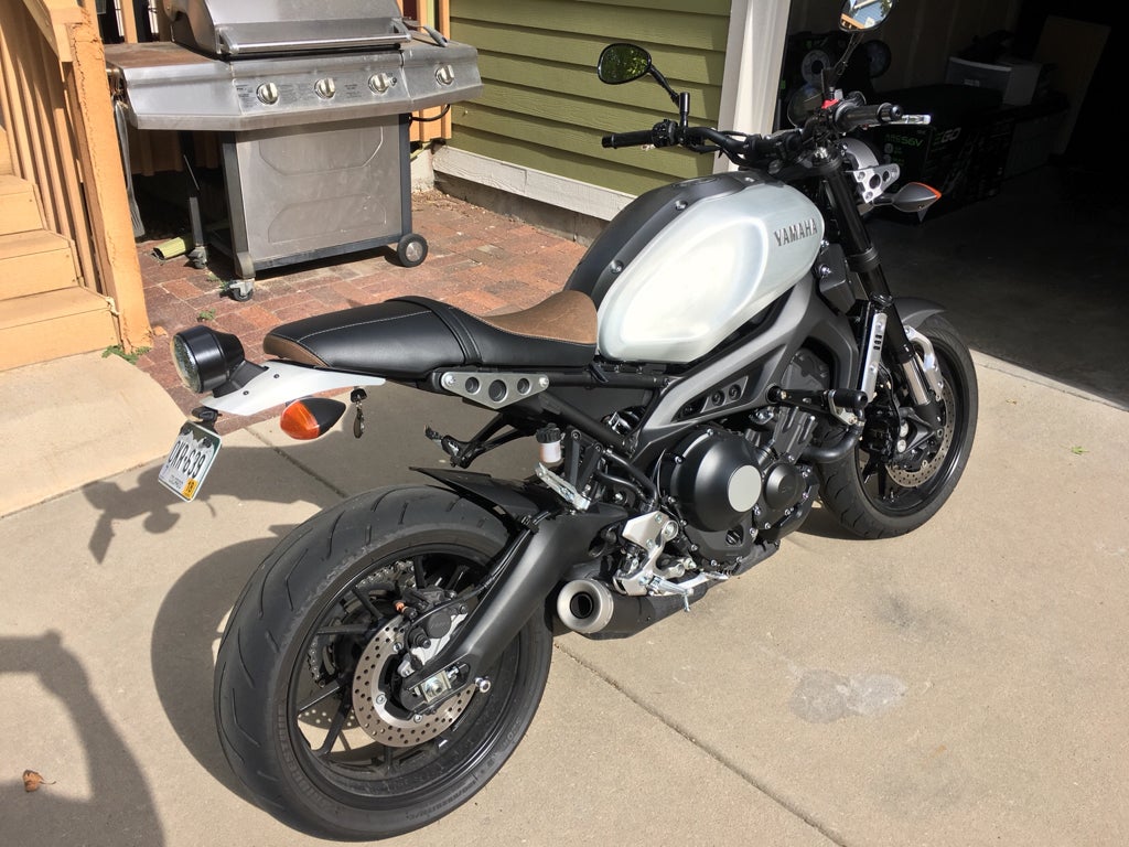 Custom seat... | Yamaha FZ-09 Forum