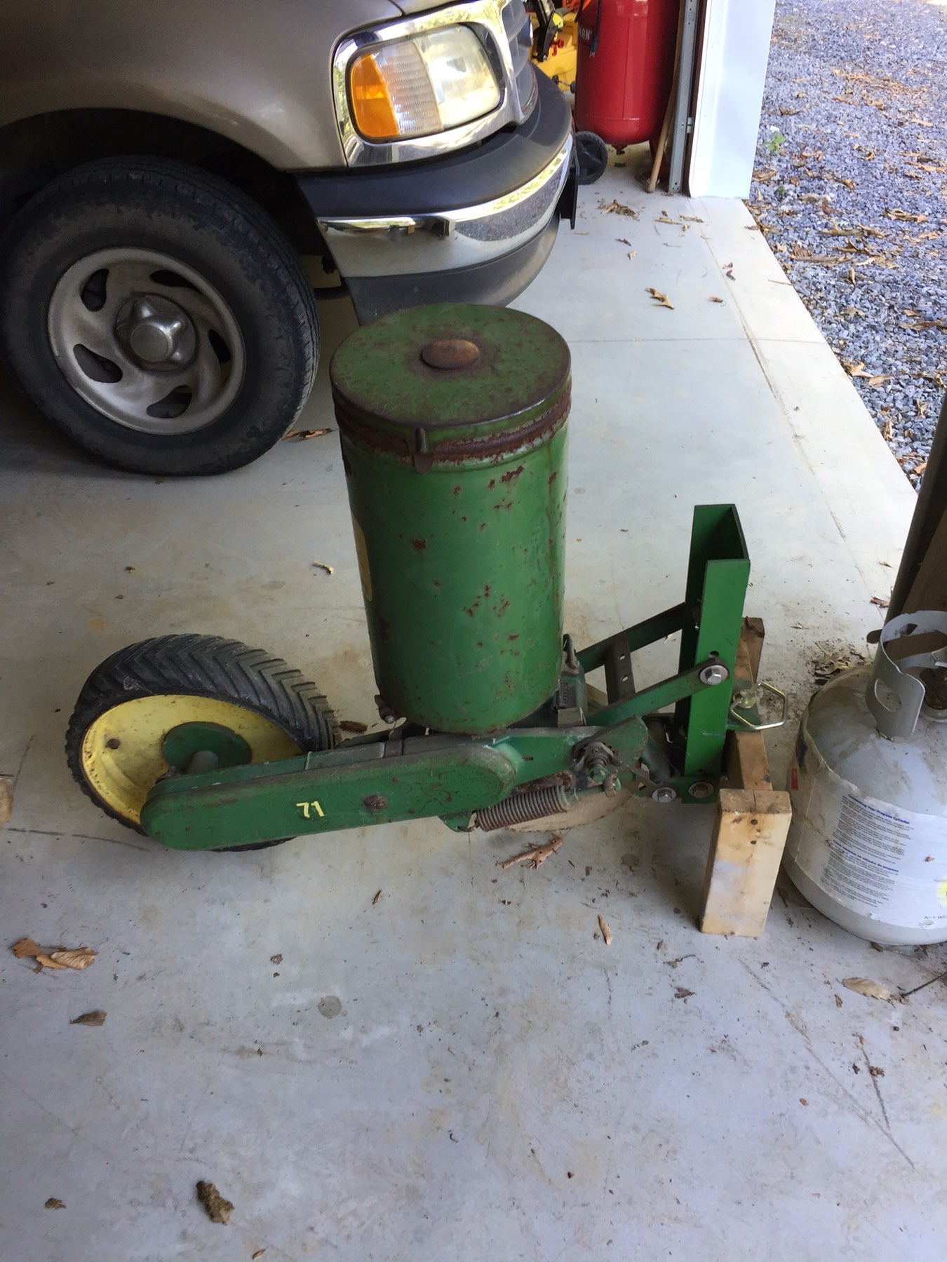 3 point hitch 2 row planter | Green Tractor Talk