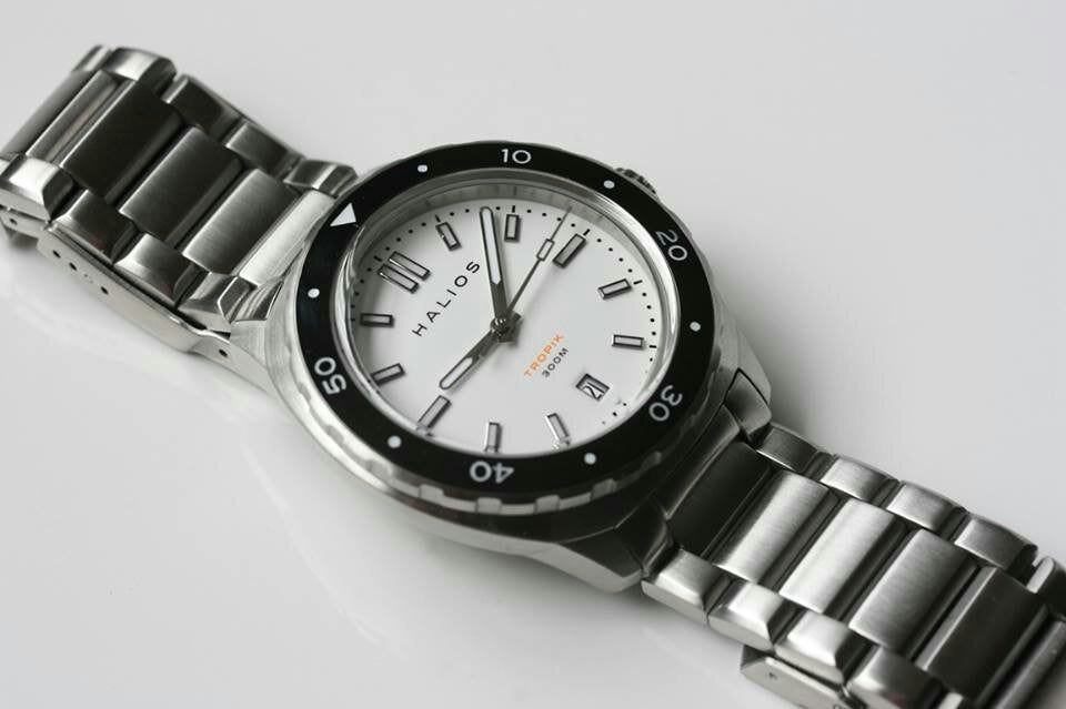 White dial, black bezel dive watch | WatchUSeek Watch Forums
