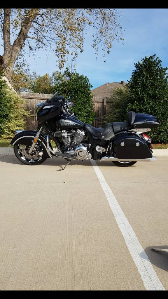 Slim line razor pack on a chieftain | Indian Motorcycle Forum