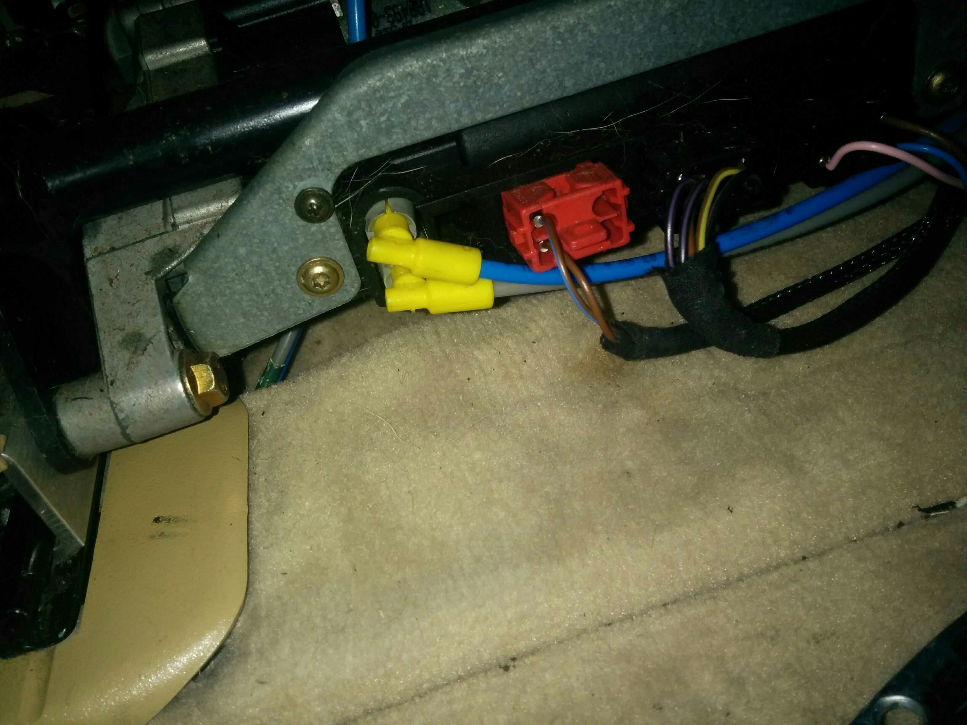 Notes on the Coupe seat back lock system | Mercedes-Benz Forum