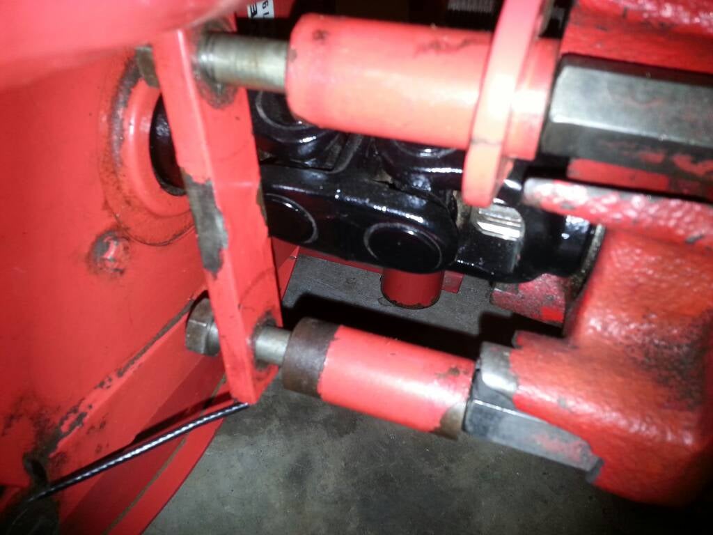 Broken Quick Hitch useable? | My Tractor Forum