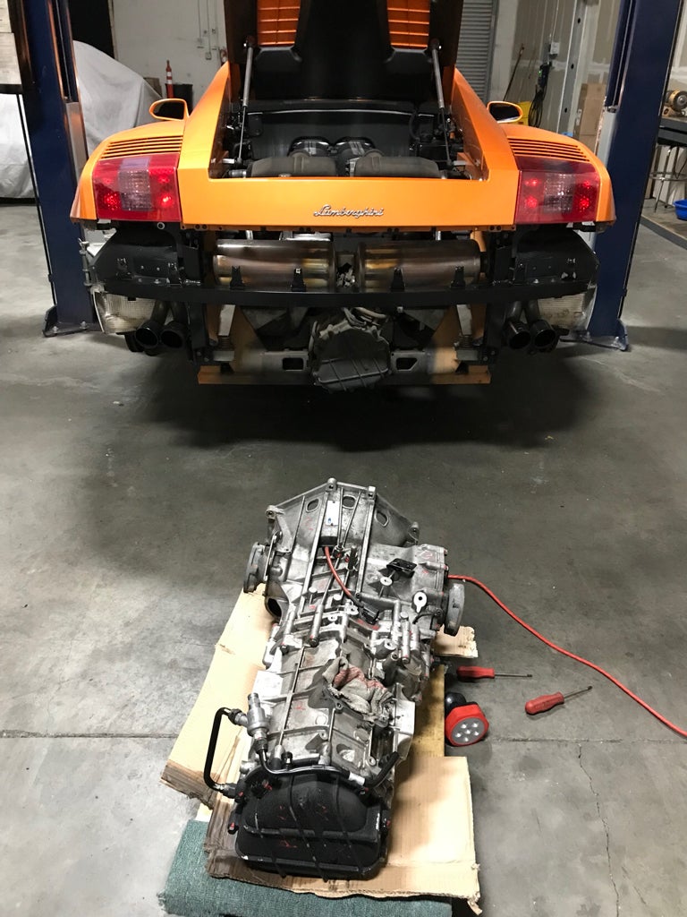 Cambio de caja de cambios | Lamborghini Talk