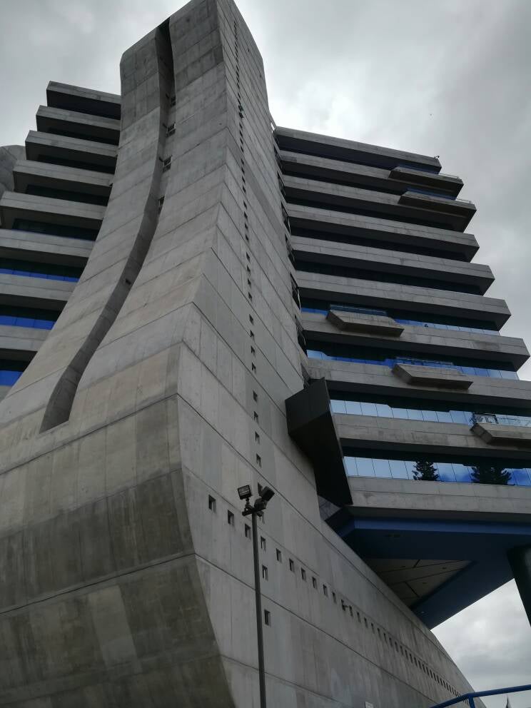 PROYECTO COMPLETADO /// EDIFICIO ALMA MATER UNAH │ Tegucigalpa ...