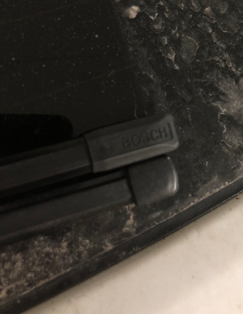 Wiper Blades: Can i just replace the rubber? | Porsche Macan Forum